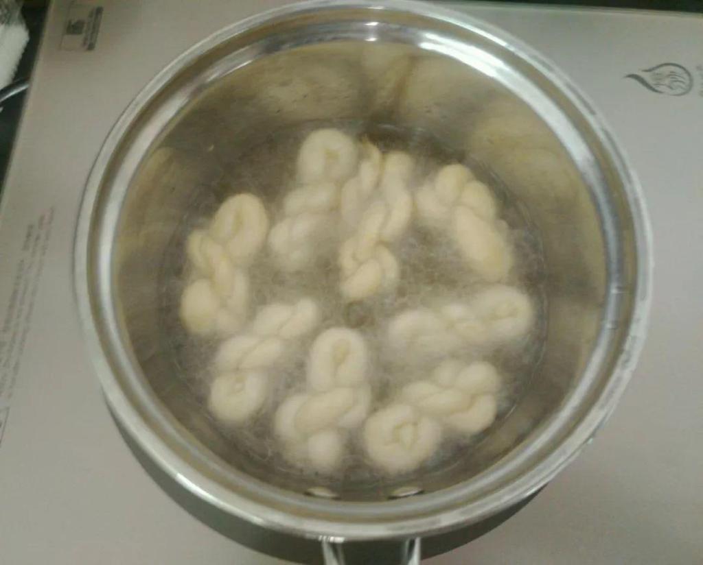 Mahua (Fried Dough Twist) | ichongqing