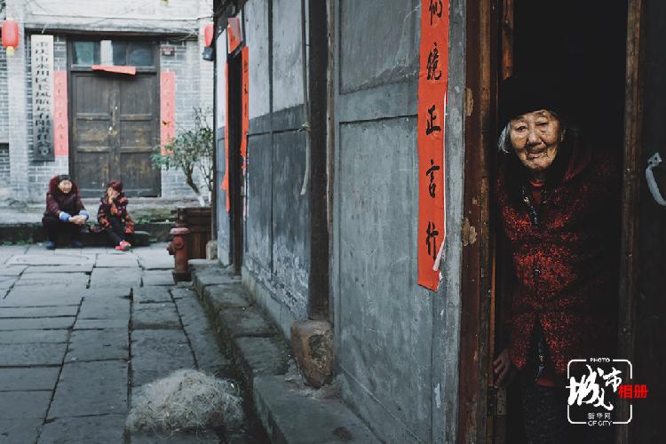 Leisure and Peaceful Life in An Ancient Town of Chongqing | ichongqing