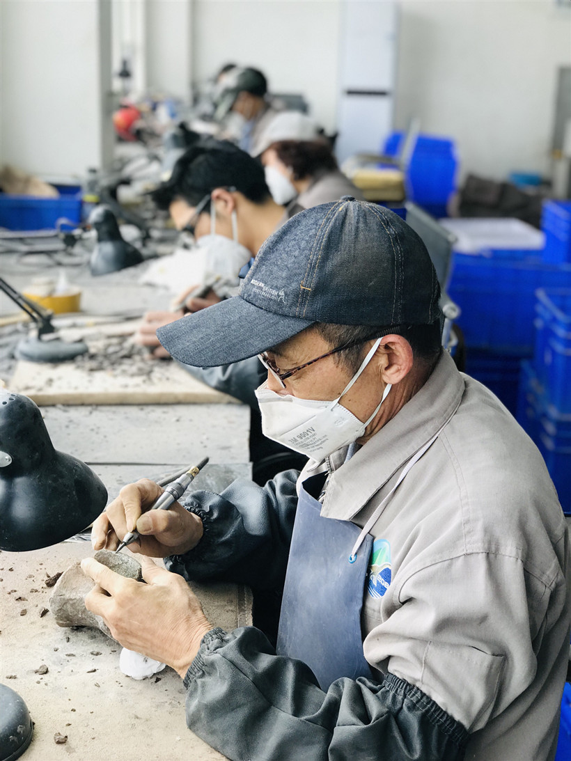 The Reappearance of Dinosaurs Through Fossil Restoration | ichongqing