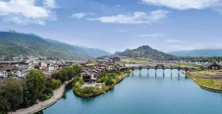 Riverside Ancient Towns for Beating the Summer Heat | ichongqing
