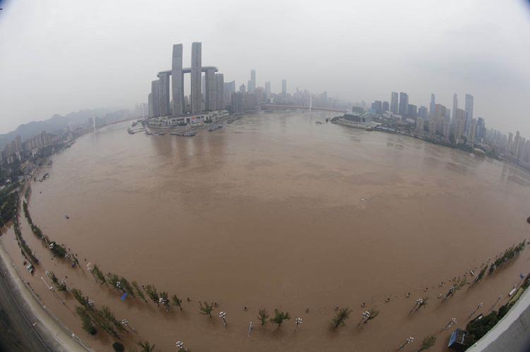 The Timeline of the Flood Through Downtown Chongqing | ichongqing