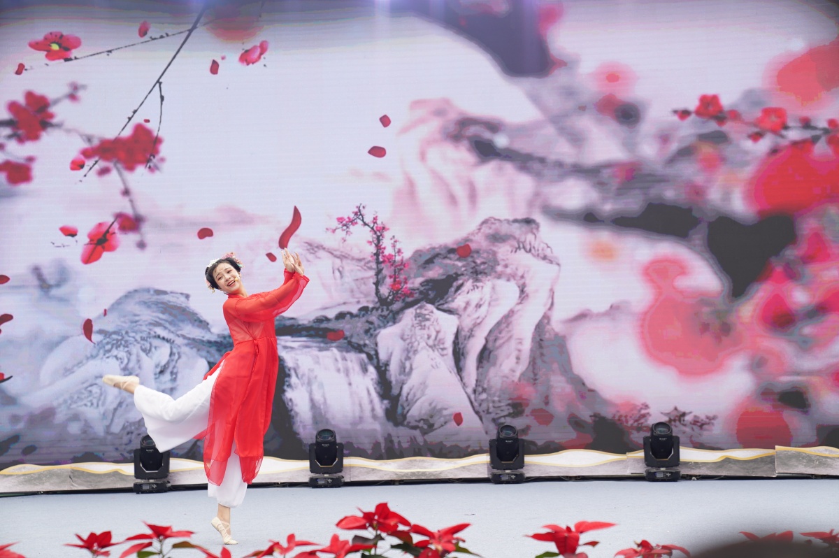12 Selected as 'Flower Goddesses' in the 1st Hanfu Huazhao Festival ...