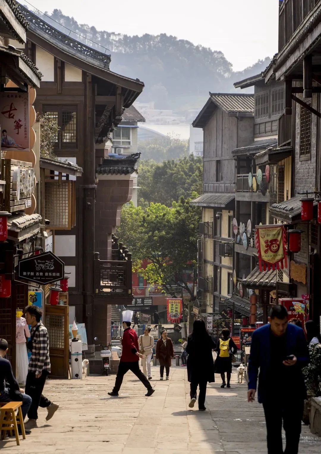 Spring Records of Chongqing Old Street in a Mountain | ichongqing