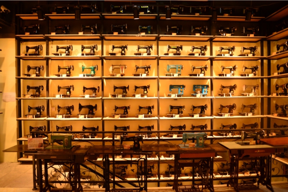 1,000 Sewing Machines Stitch History to the Present | ichongqing