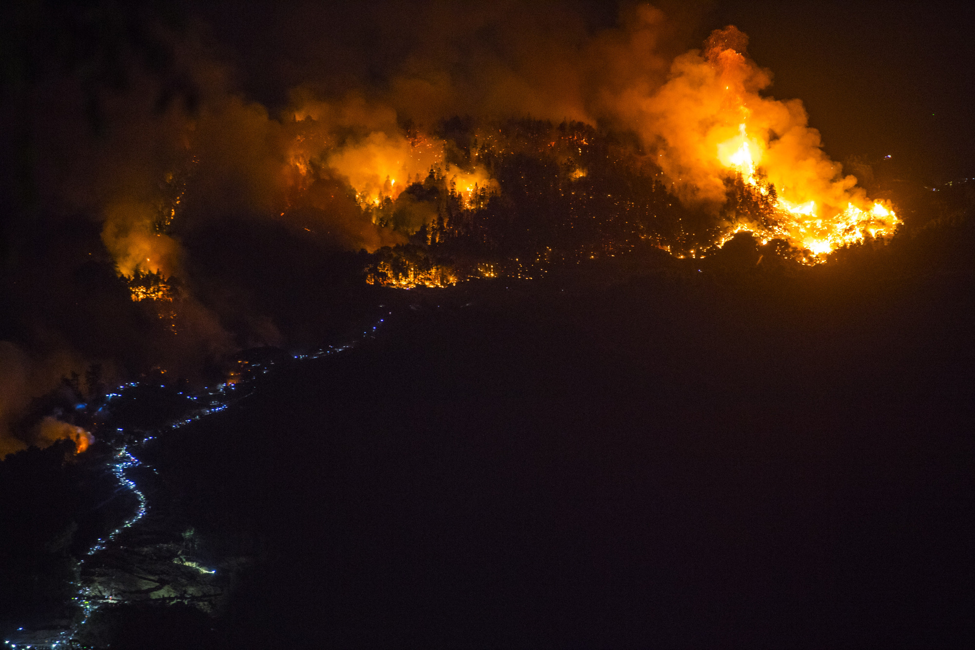 Visual Chongqing | Fire-fighting Battle | ichongqing